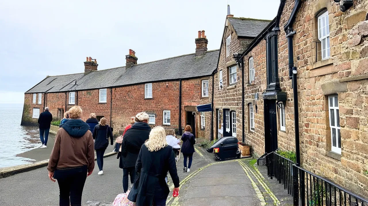 Free Walking Tour Itinerary Whitby: Explore on Foot